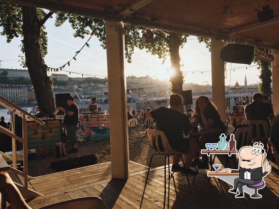 PONTOON, Budapest - Restaurant menu, prices and reviews