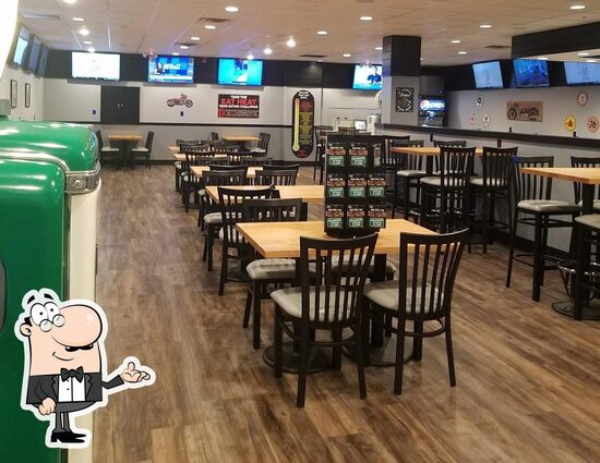 Menu at Quaker Steak & Lube restaurant, Salem