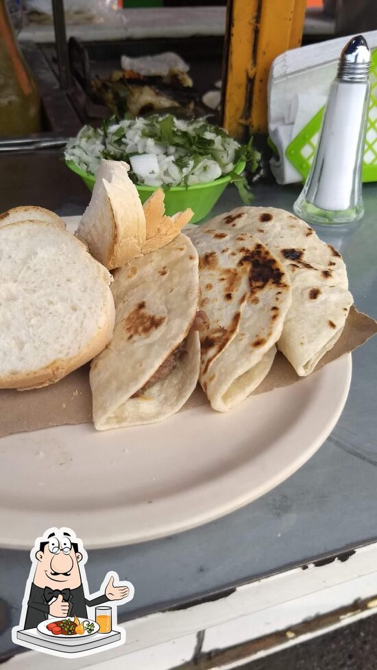 Menu at Tacos El Perro Chueco restaurant, Saltillo