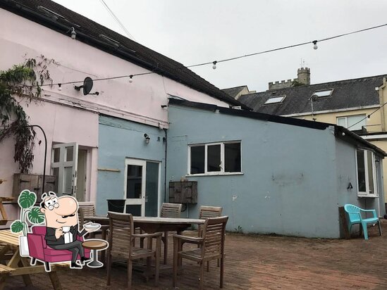 Miltons Yard Shops Gallery Studios Coffee Bar, Axminster - Restaurant ...