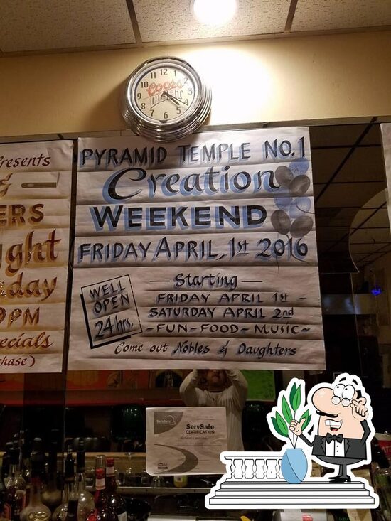 Pyramid Temple No.1 The Well in Philadelphia - Restaurant reviews