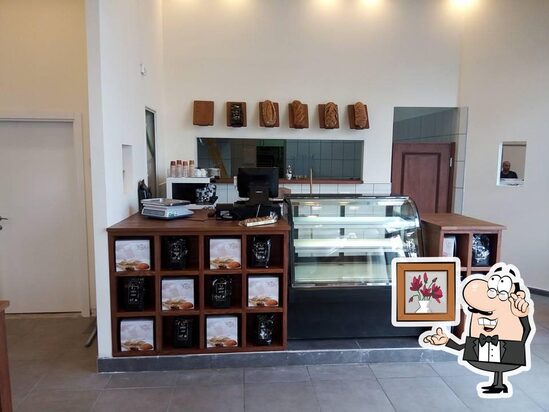 Nusha Bakery, Petah Tikva, Ha-Mefalsim St 18 - Restaurant reviews