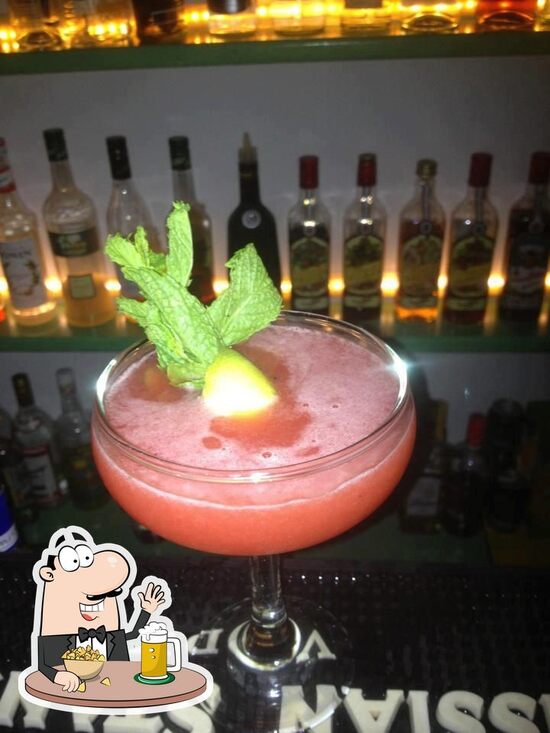 Beez Cocktail Bar, Folegandros - Restaurant reviews