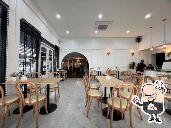Hungry's Restaurant, Bangkok - Restaurant menu, prices and reviews