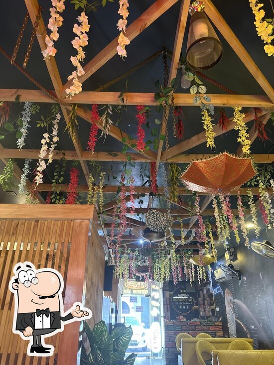 Burger Hut - Best Burger Restaurant in Dharamkot, Birthday Party Hall ...