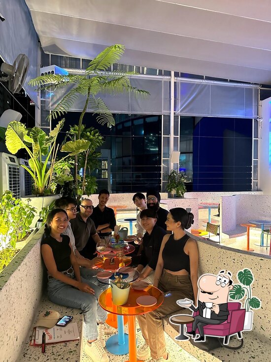 UFO Rooftop Bar & Dining, Bangkok - Restaurant menu, prices and reviews