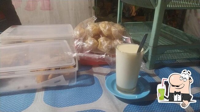 Menu at susu segar dan roti bakar Pak Agus, Karanganyar