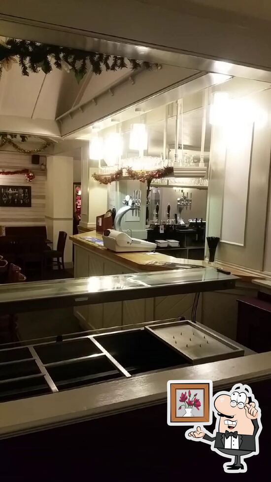 Saltwells Inn, Brierley Hill - Restaurant menu, prices and reviews