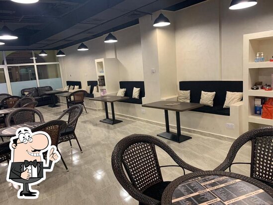 مقهى الحي الفرنسي - alhai alfrancy cafe, Dubai - Restaurant reviews