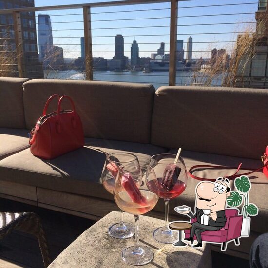 Loopy Doopy Rooftop Bar, New York City - Restaurant menu, prices and ...
