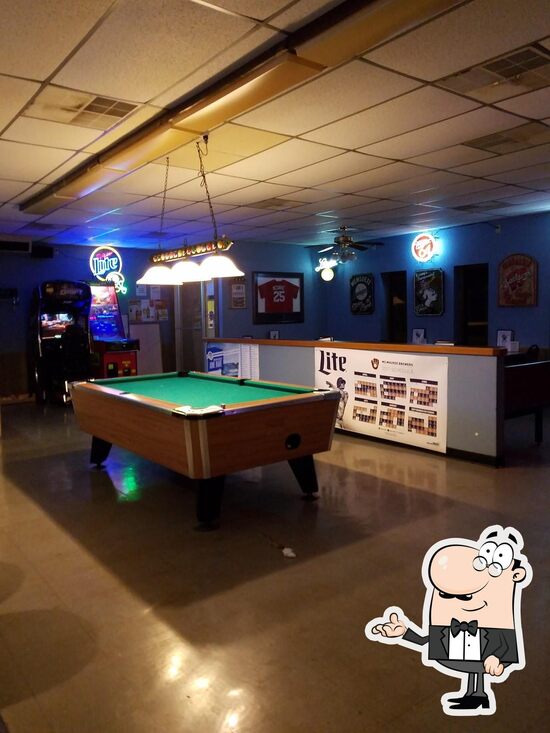 The Dugout Bar & Grill, Manitowoc - Restaurant menu, prices and reviews