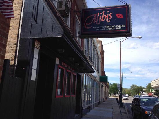 Menu at Alibis pub & bar, Chicago