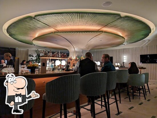 Beacon Tampa Rooftop Bar in Tampa - Restaurant menu and reviews