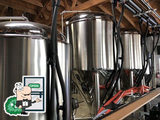 Upshift Brewing Company in El Segundo - Restaurant menu and reviews