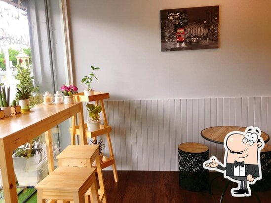 Menu at August Coffee restaurant, Dao Rueang