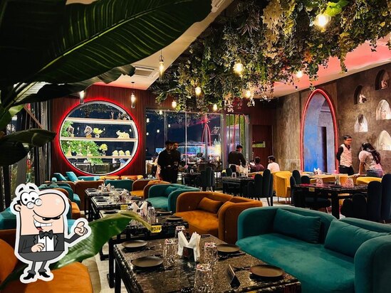 The Trunk Rooftop fine dine Restaurant Mathura Best Cafe in Mathura ...