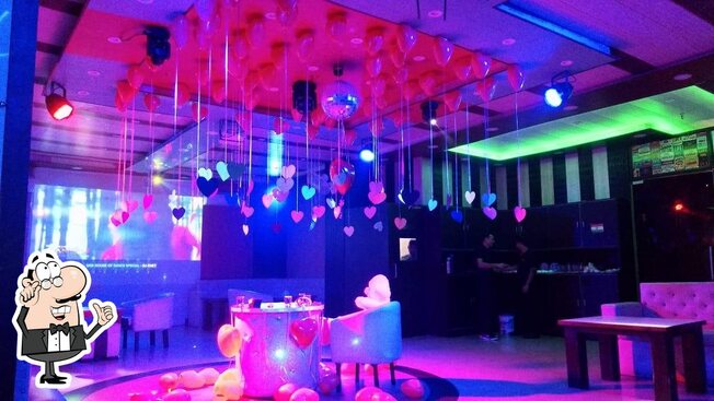 Menu at RUSH AND CRUSH CLUB & BAR, Aligarh