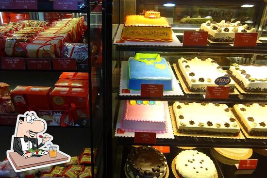 Carta del postres Red Ribbon Robinsons Place Manila, Manila, HXGM+PPF