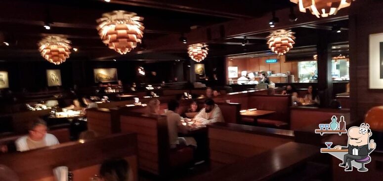 Houston's, Pasadena - Restaurant menu, prices and reviews