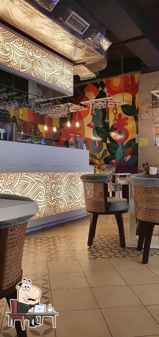 Kaps Resto Bar and Cafe, New Delhi - Restaurant menu, prices and reviews
