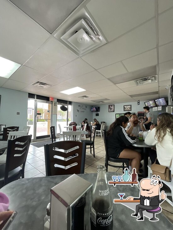 Mama Vicky's Pupusas y Mas, Plano - Restaurant menu, prices and reviews