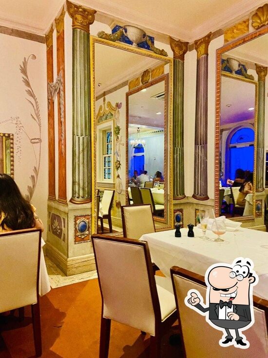 Menu at Gianni's At The Former Versace Mansion restaurant, Miami Beach