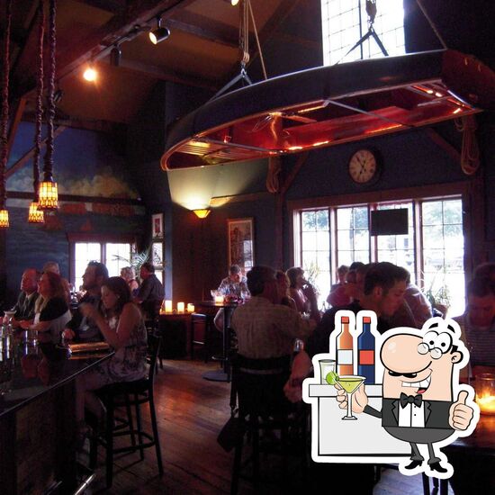 Menu at Touche pub & bar, Vermilion