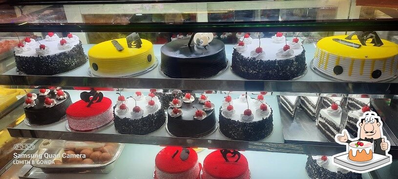 Menu at SMHI Pastries and Cakes, Hassan