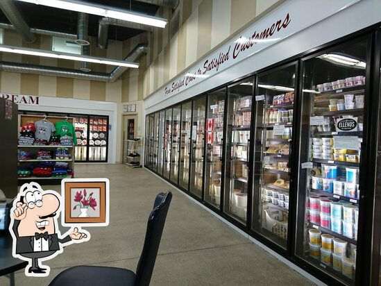 Edaleen Dairy, Blaine - Restaurant menu, prices and reviews