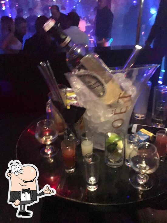Carta del pub y bar COSMO, Ciudad del México, Homero 1500 Col Polanco