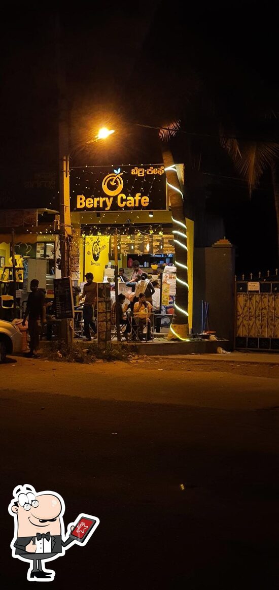 Berry Cafe, Bengaluru, VM27+WF6 - Restaurant reviews