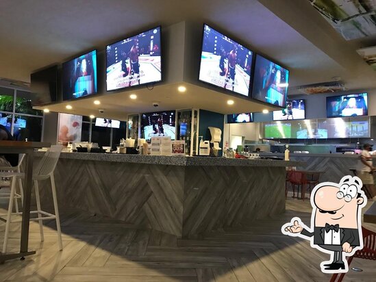 Menu at Arena Sports Bar @Westin, Cancún
