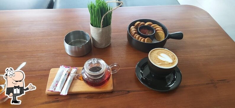 ATNAVA Coffee & Space pub & bar, Semarang - Restaurant reviews