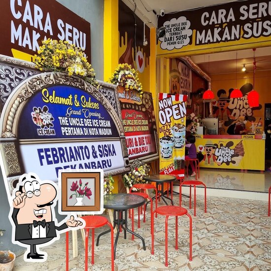 The Uncle Dee Ice Cream, Trunojoyo, Madiun - Restaurant menu, prices ...
