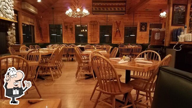 Muddy Moose Restaurant & Pub, Conway - Restaurant menu, prices and reviews
