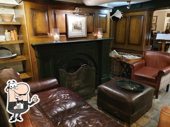 Menu at Dun Cow pub & bar, Ollerton, Chelford Rd