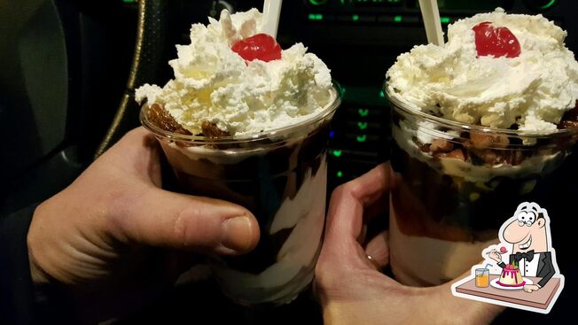 Captain Sundae, 365 Douglas Ave in Holland - Restaurant menu and reviews
