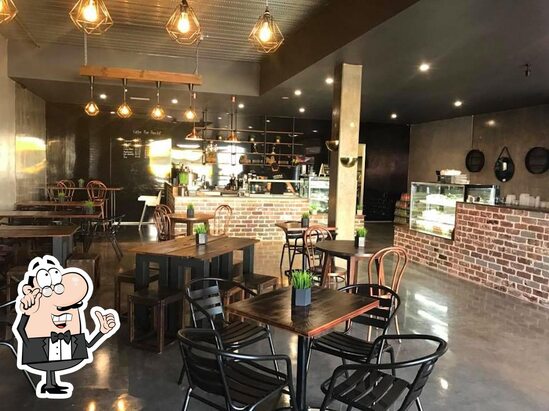 The Urban Chook in Gledswood Hills - Restaurant menu and reviews