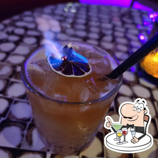 Capone's Cocktail Lounge, Toronto - Restaurant menu, prices and reviews