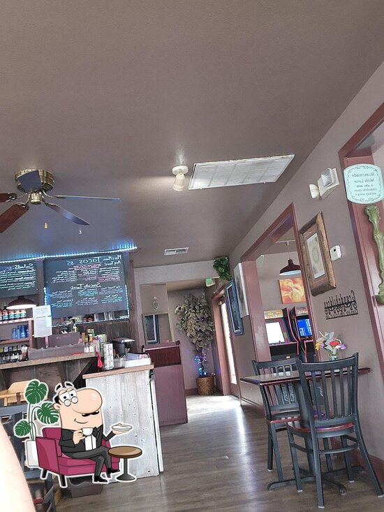 ROADRUNNER GRILL, Cottonwood - Restaurant menu, prices and reviews