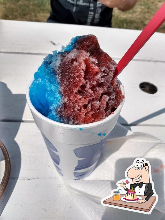 Sno Castle, 1 E Willow St in Anderson - Restaurant menu and reviews