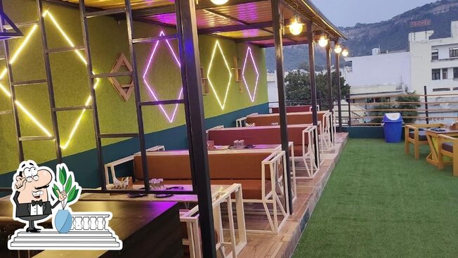 Menu at InBoX 09 Cafe & Roof-top Restaurant, Chittorgarh