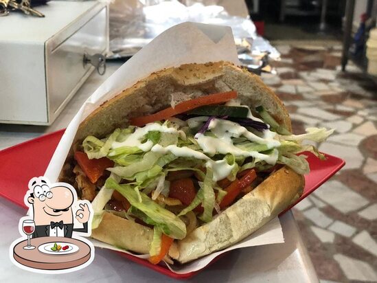 Menu au Beirut Roman Super Sandwich, Roman