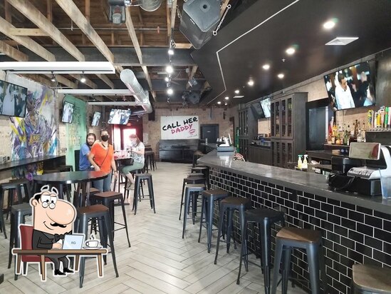 Sideline Bar & Grill, Norman - Menú del restaurante, precios y reseñas