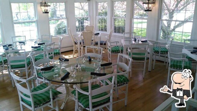 Shelter Harbor Inn in Westerly - Restaurant menu and reviews