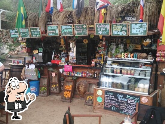 Pirates Beach Bar, Cala en Blanes - Restaurant menu, prices and reviews