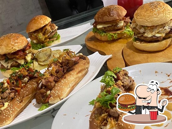 Husky burger food Cartagena - Restaurant menu, prices and reviews