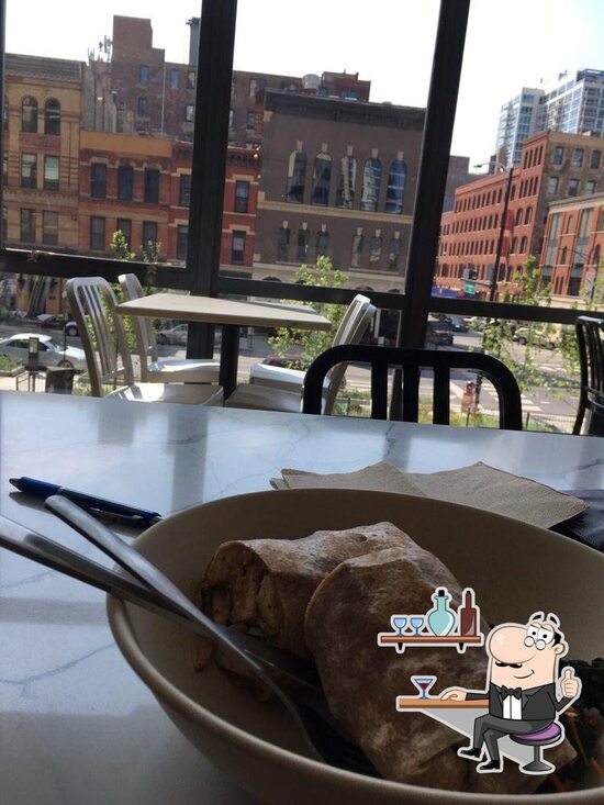 Left Coast, Chicago, Diversey - Restaurant menu, prices and reviews