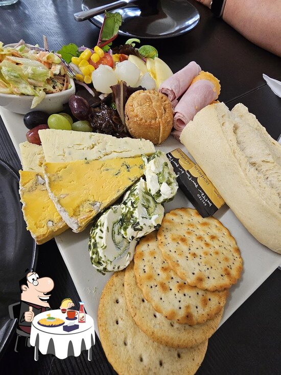 Luna Lounge, Portland - Restaurant menu, prices and reviews
