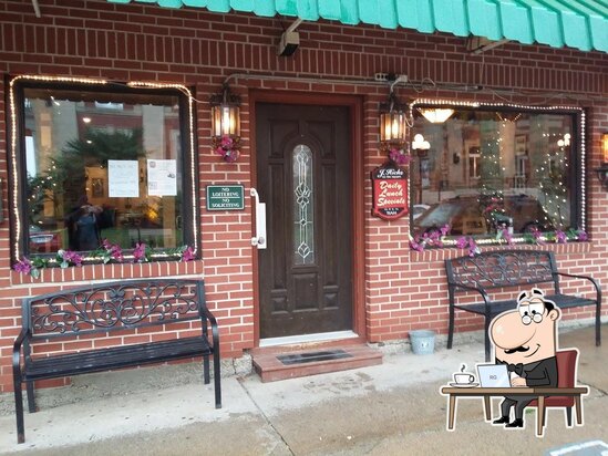 J. Hicks On The Square, Mercer - Restaurant menu, prices and reviews